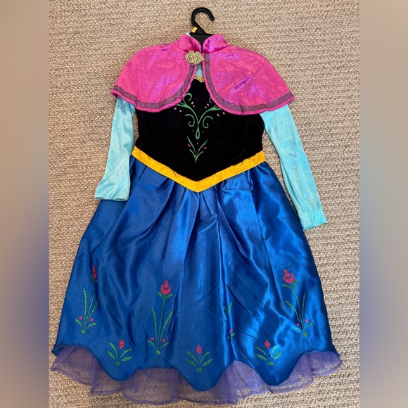 Disney | Costumes | Disney Princess Anna Dress With Cape Frozen I ...